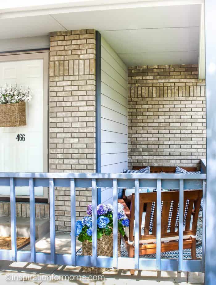 Beautiful Summer Home Tour with Amazing Pops of Blue and Green ...