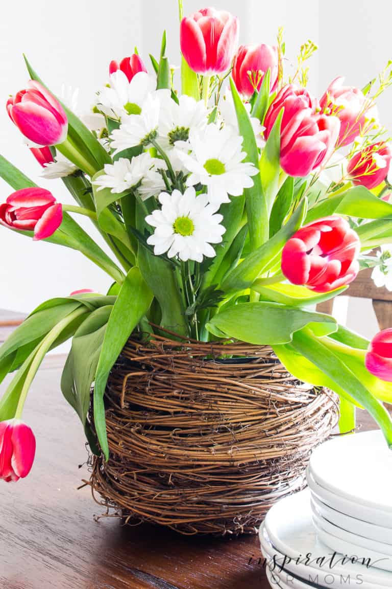 How to Create a Grapevine Spring Nest with Tulips - Inspiration For Moms