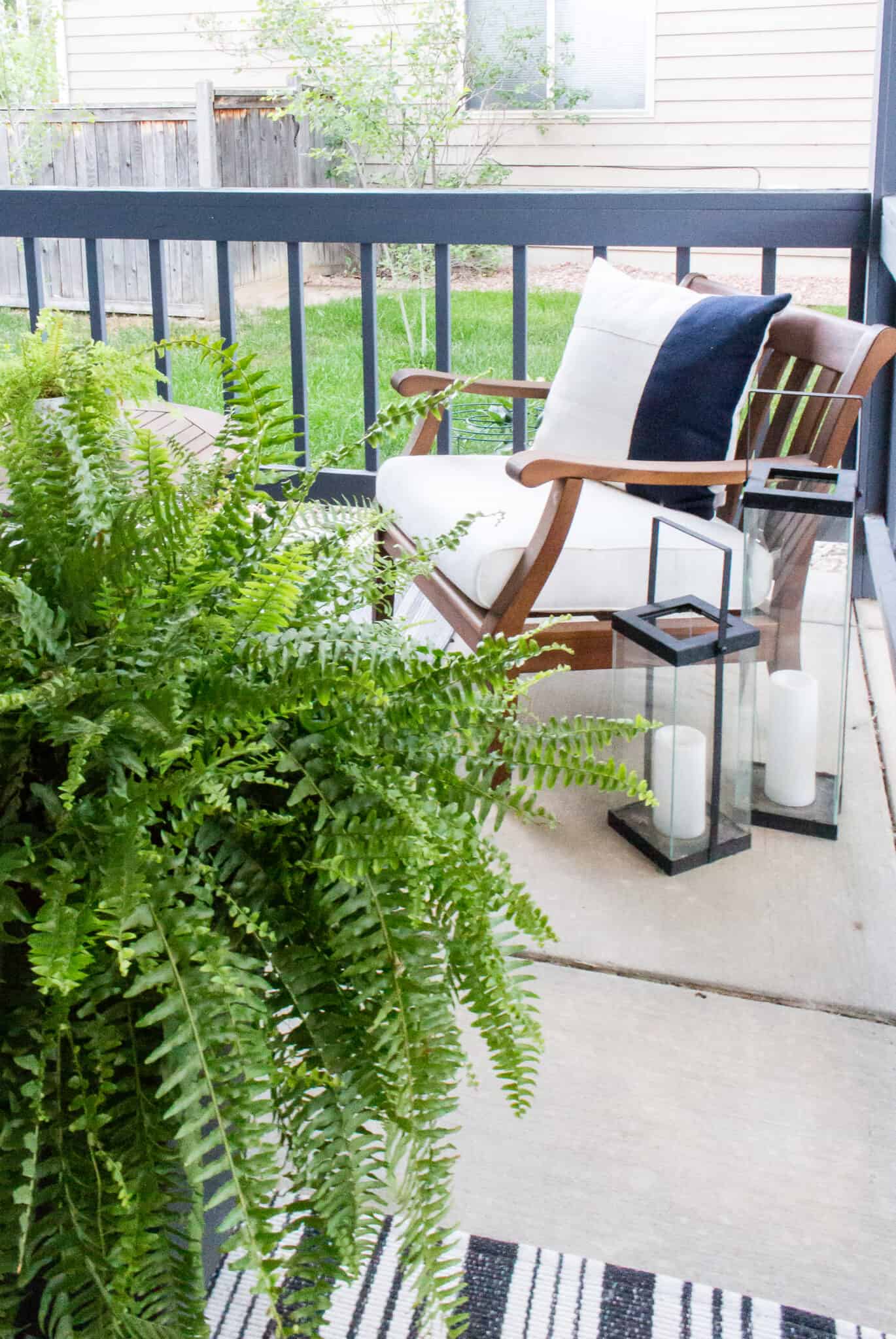 Summer Outdoor Decor Tour - Inspiration For Moms