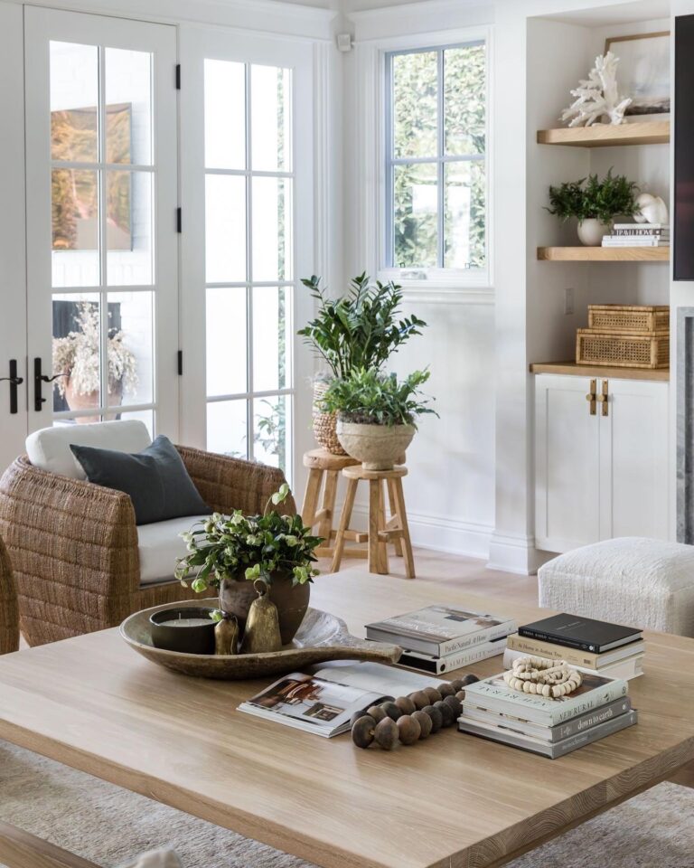 10 Simple Ideas For Decorating With Green Home Decor - Inspiration For Moms