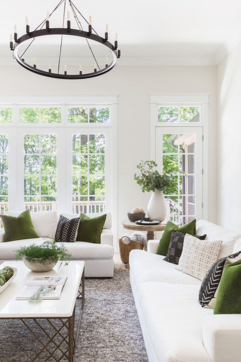 10 Simple Ideas For Decorating With Green Home Decor - Inspiration For Moms